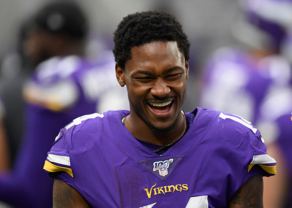 Vikings WR Stefon Diggs Rocks Custom Popeyes Chicken Sandwich Cleats vs ...