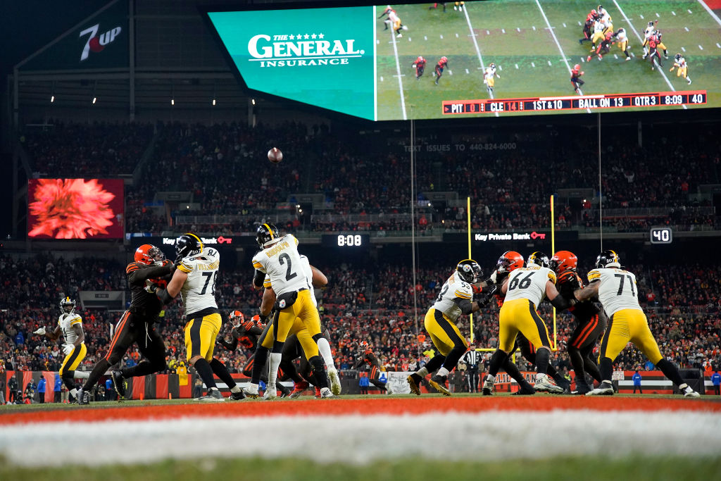 Deion Sanders Calls For Mason Rudolph To Be Fined For Trying To Rip ...