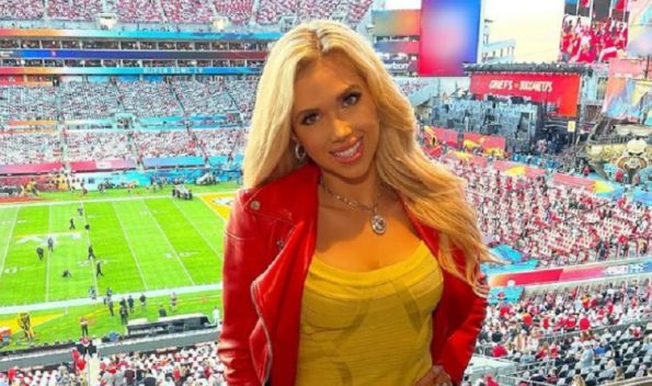 Chiefs Beauty Gracie Hunt Sports Skimpy Bikini For World Oceans Day (PICS)