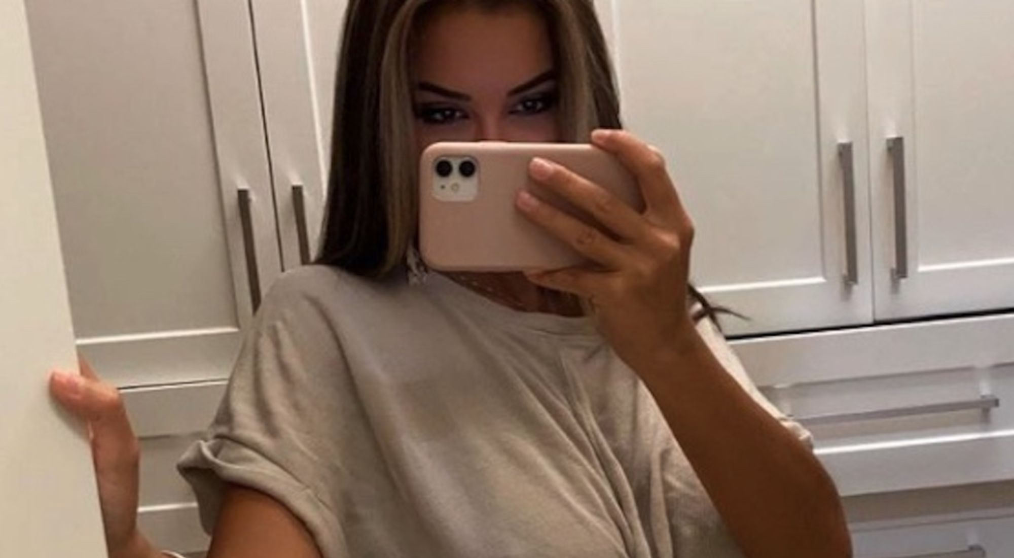 Rachel Bush: Meet The IG Model With An NFL Husband