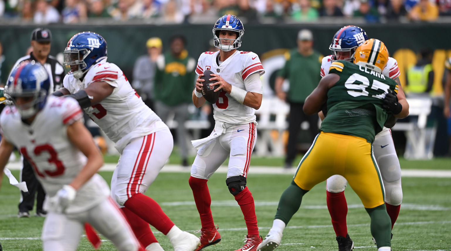 New York Giants Player Is Stuck In London Over Issue