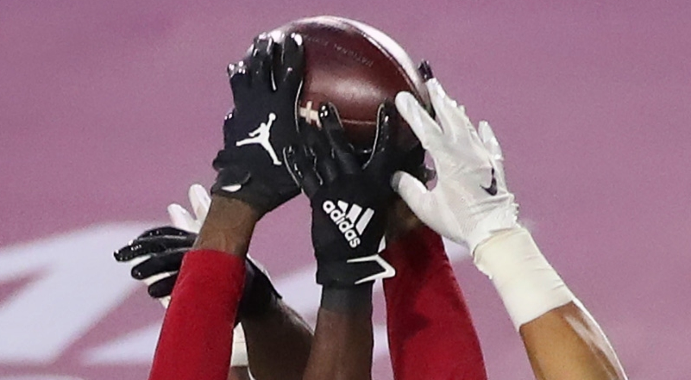 RUMOR: One Elite NFL WR A “Name To Watch” This Offseason