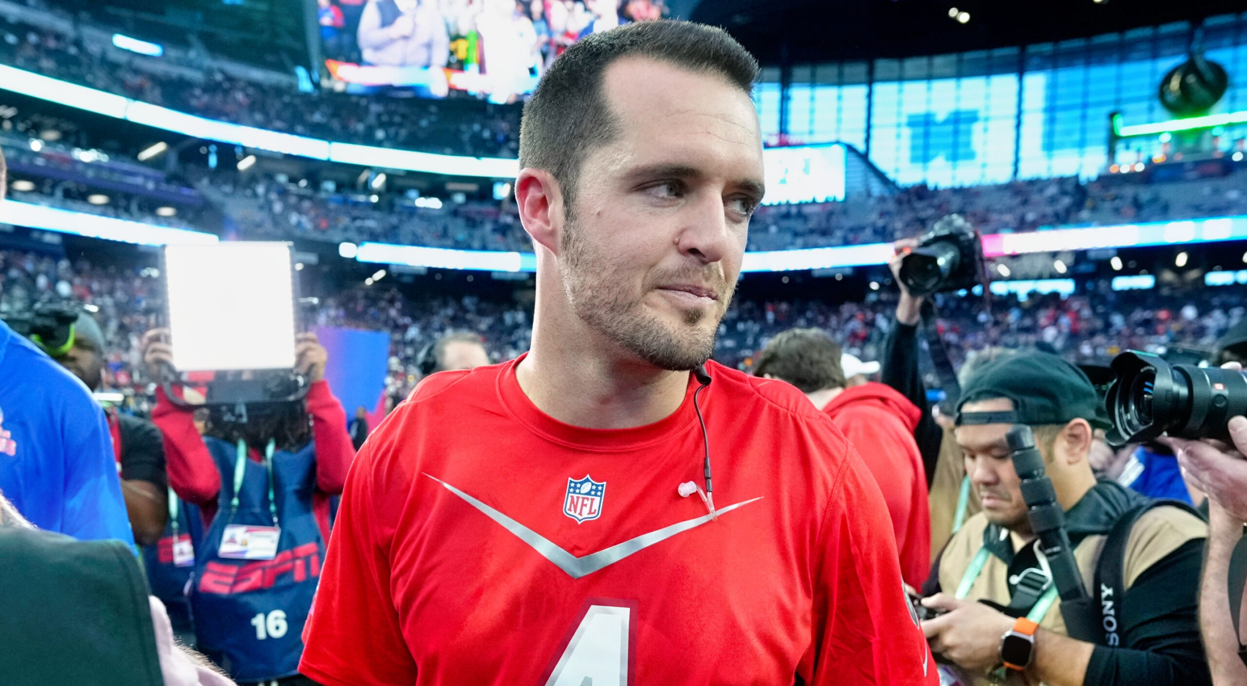 BREAKING: Free Agent QB Derek Carr Set To Visit With AFC Team