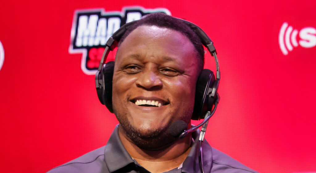 RG3 Filmed Barry Sanders Sleeping at Heisman House (VIDEO)
