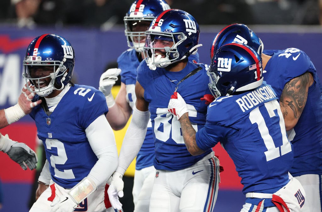 Ranking All 32 NFL Teams' Iconic Uniforms FROM WORST To FIRST In ...
