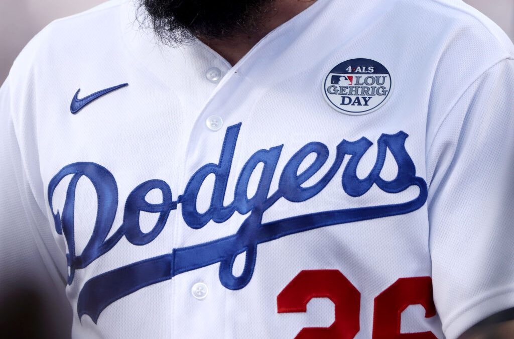 10 Worst Logos in All of Pro Sports and the 10 Absolute Best That Get ...