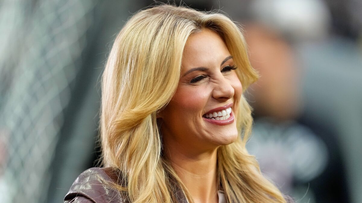 PHOTOS: ESPN Host Laura Rutledge Broke The Internet With Her Risky ...