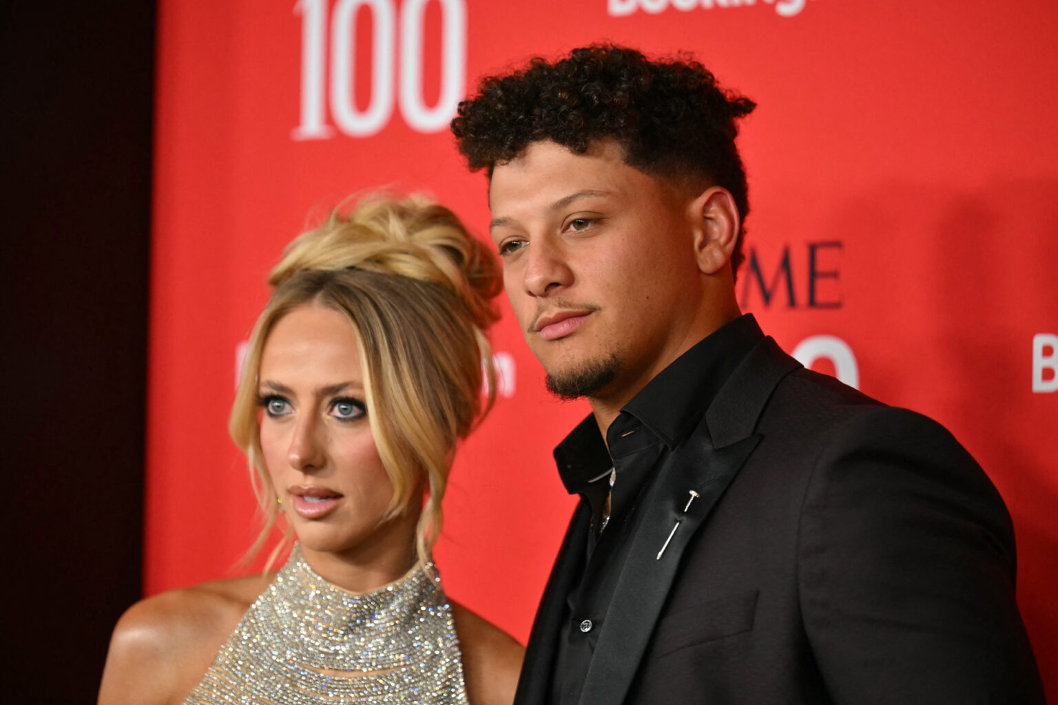 PHOTO: Brittany Mahomes Wowed The Crowd In Her Short Baby Blue Skirt At ...