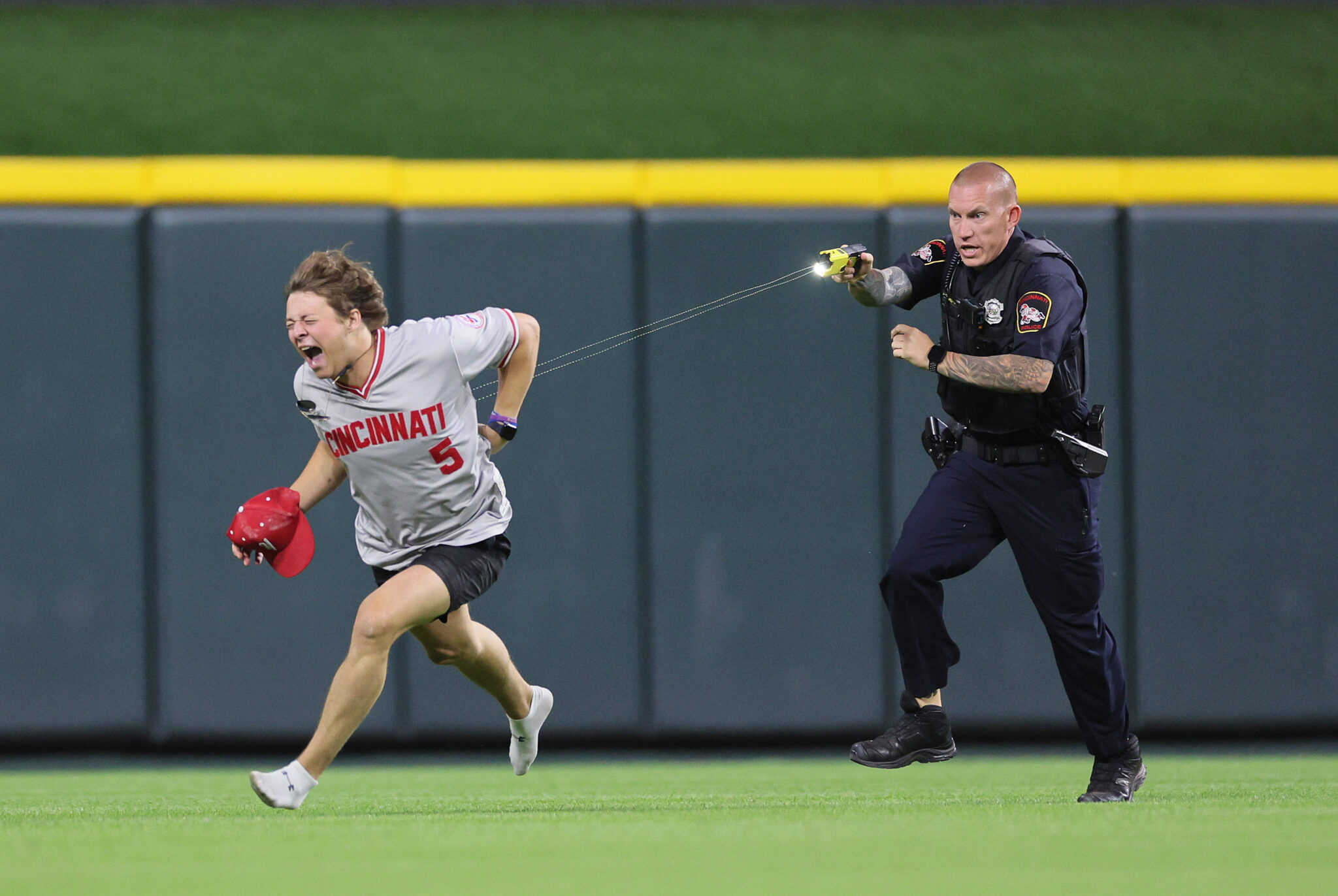 Shocking New Photos Emerge Showing Cincinnati Reds Fan In Immense Pain ...