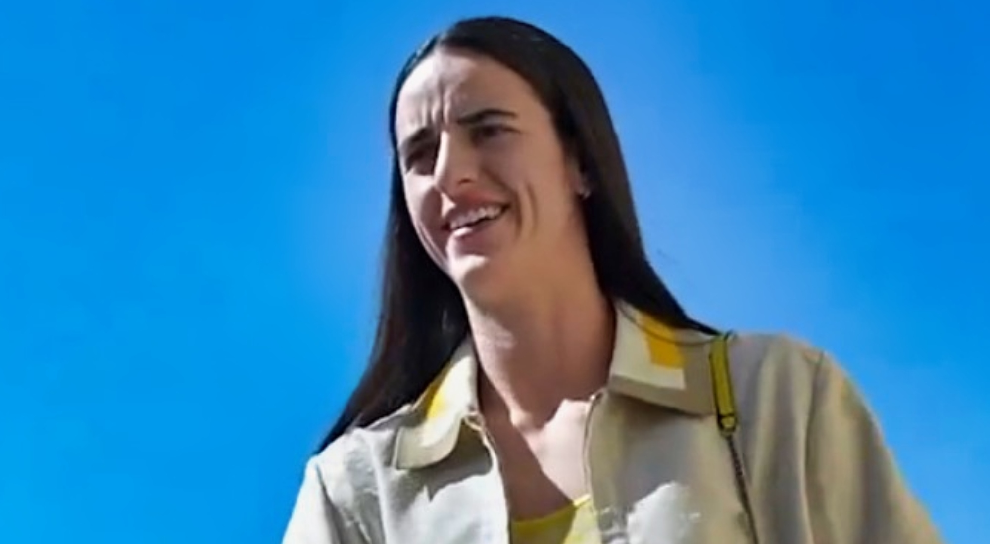 VIDEO: Everyone Went Wild After Caitlin Clark Arrived At Her Game In ...