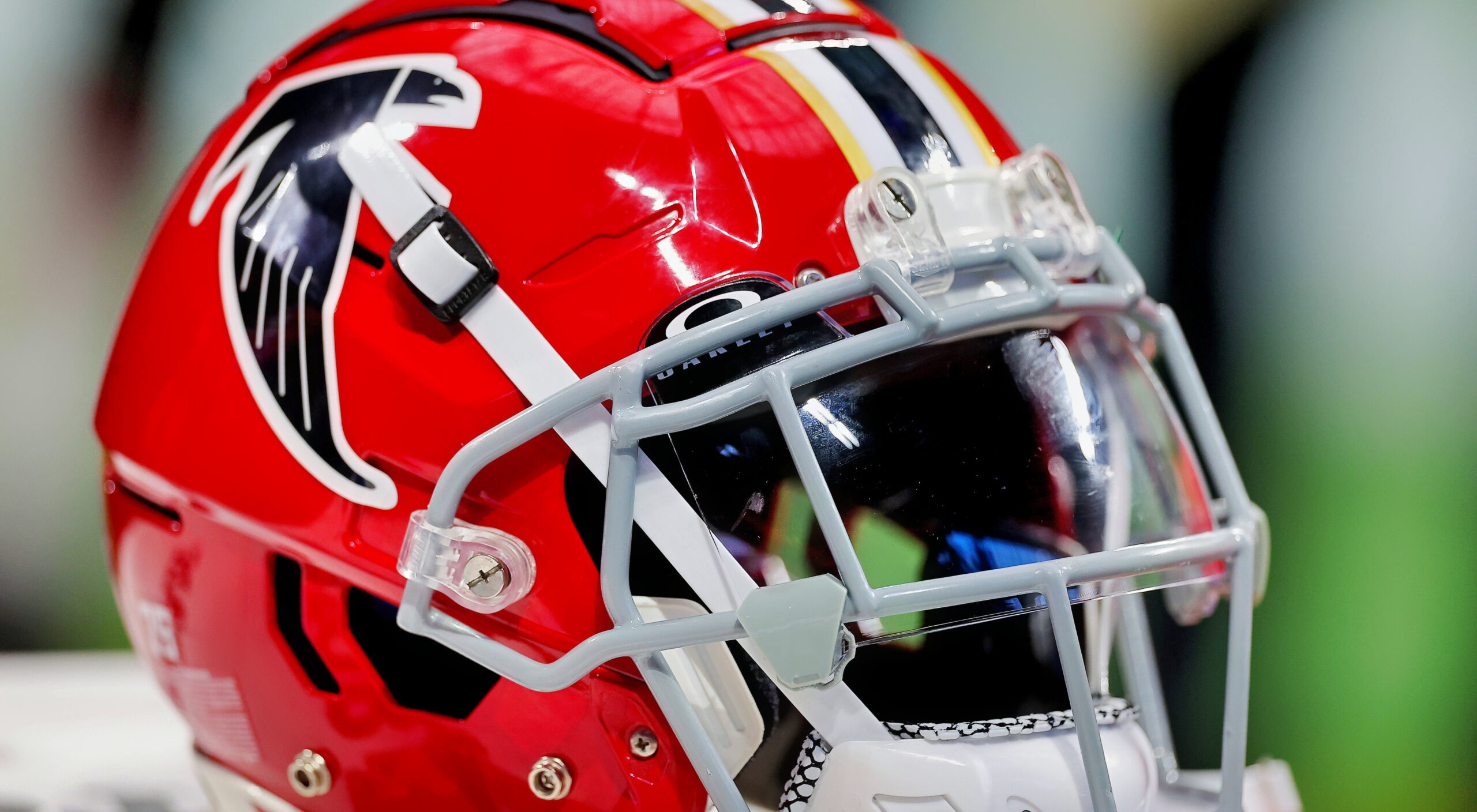 Atlanta Falcons Are Taking Heat Over Their Controversial New Logo That ...