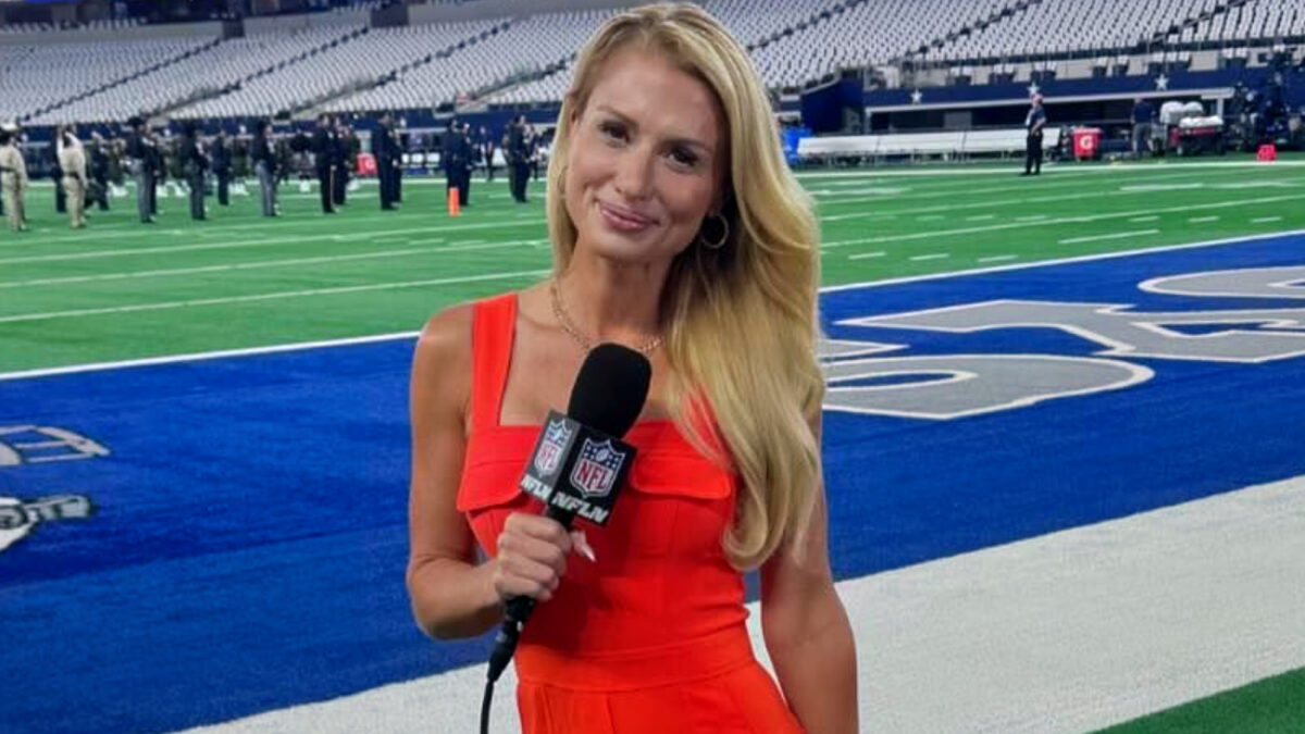 PHOTOS: NFL Sideline Reporter Jane Slater Caused A Major Stir In Her ...