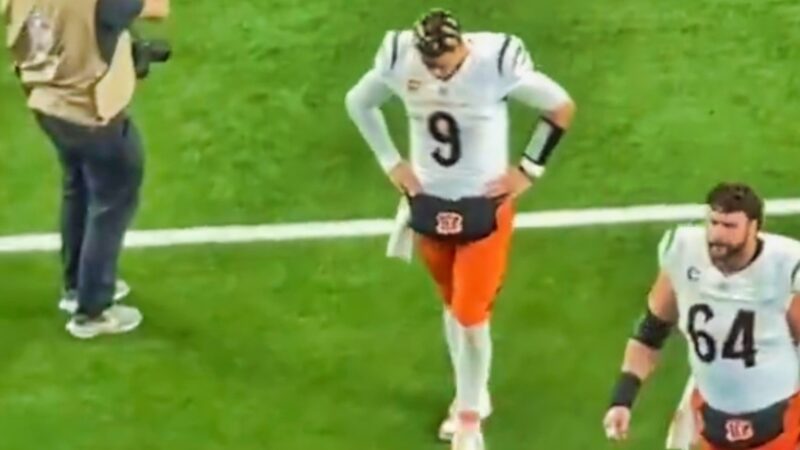 VIDEO: Footage Of Joe Burrow Walking Off The Field After His Seventh ...