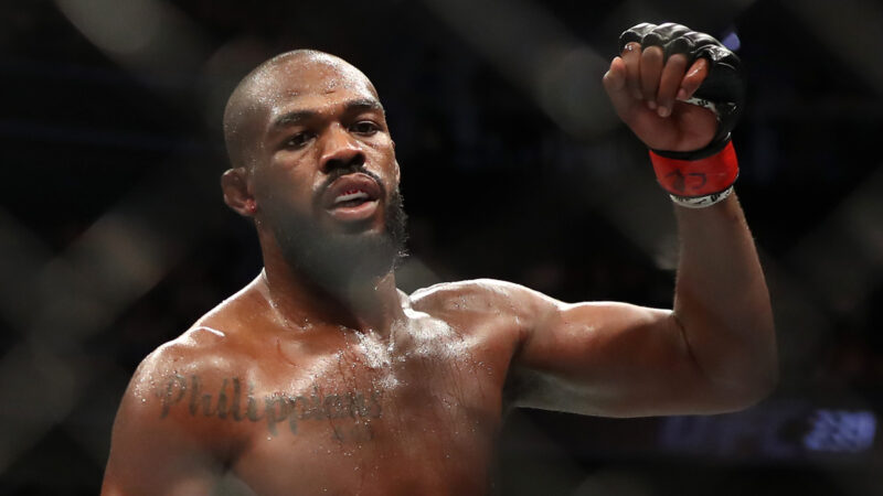 Jon Jones Shares His Thoughts After Last-Minute Glove Change
