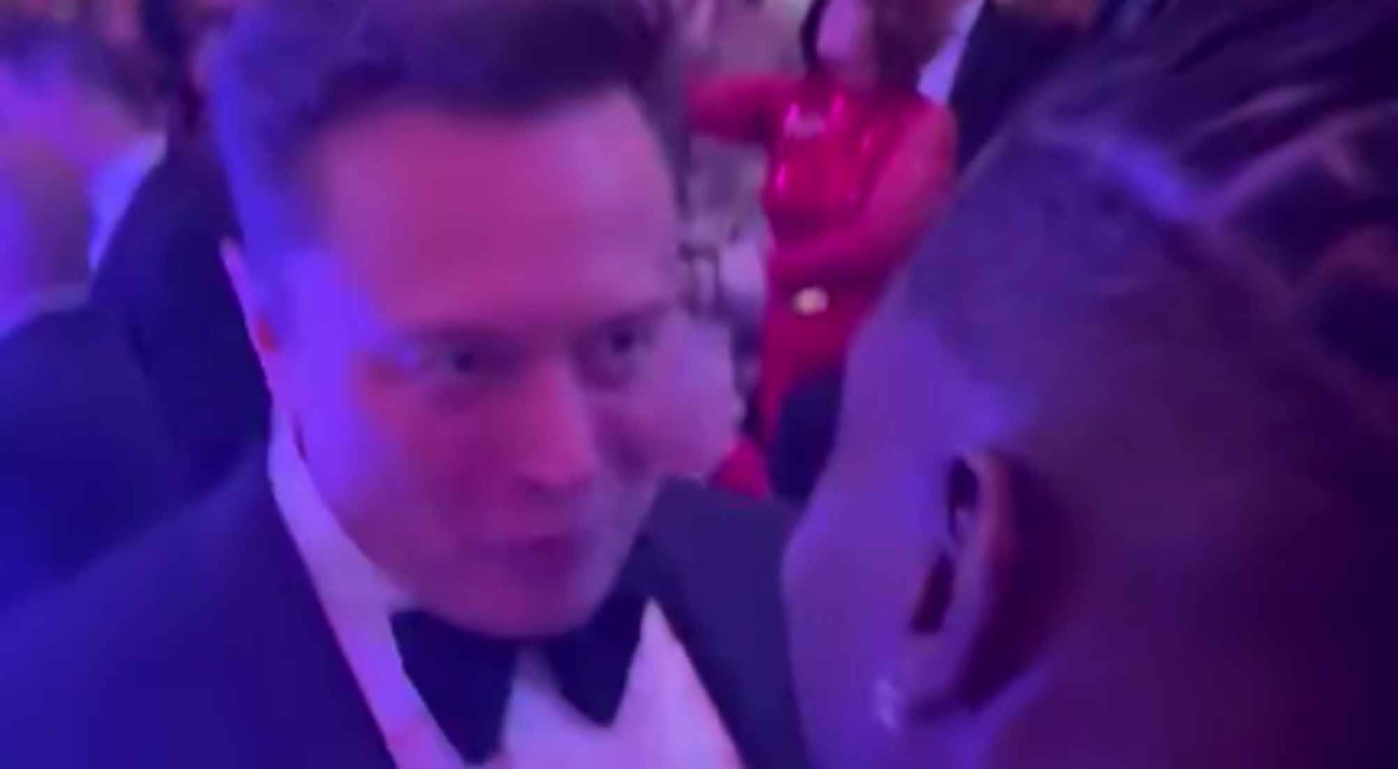 VIDEO: Everyone Noticed The Same Thing About The Viral Footage Of Elon ...