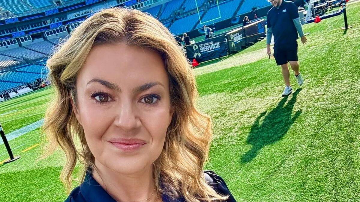 PHOTO: CBS Reporter Amanda Balionis Burned Down The Internet With Her ...