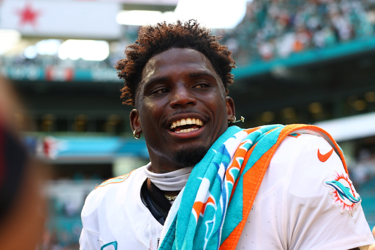 Tyreek Hill Contract: Salary, Bonuses, And Everything You Need To Know