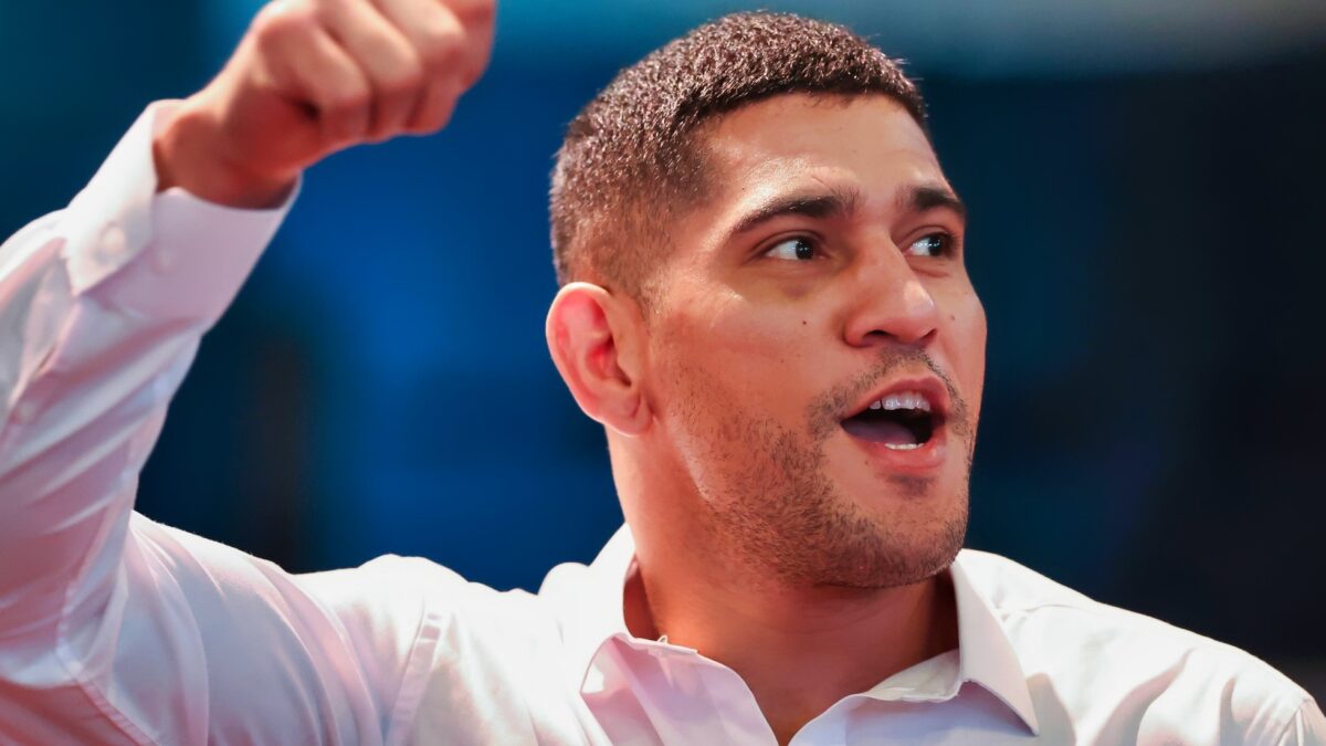 Alex Pereira's Hillarious Reaction On Jiri Prochazka vs. Jamahal Hill