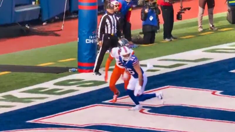 VIDEO: NFL Fans Are Convinced Broncos-Bills Game Was "Rigged" After Ref ...