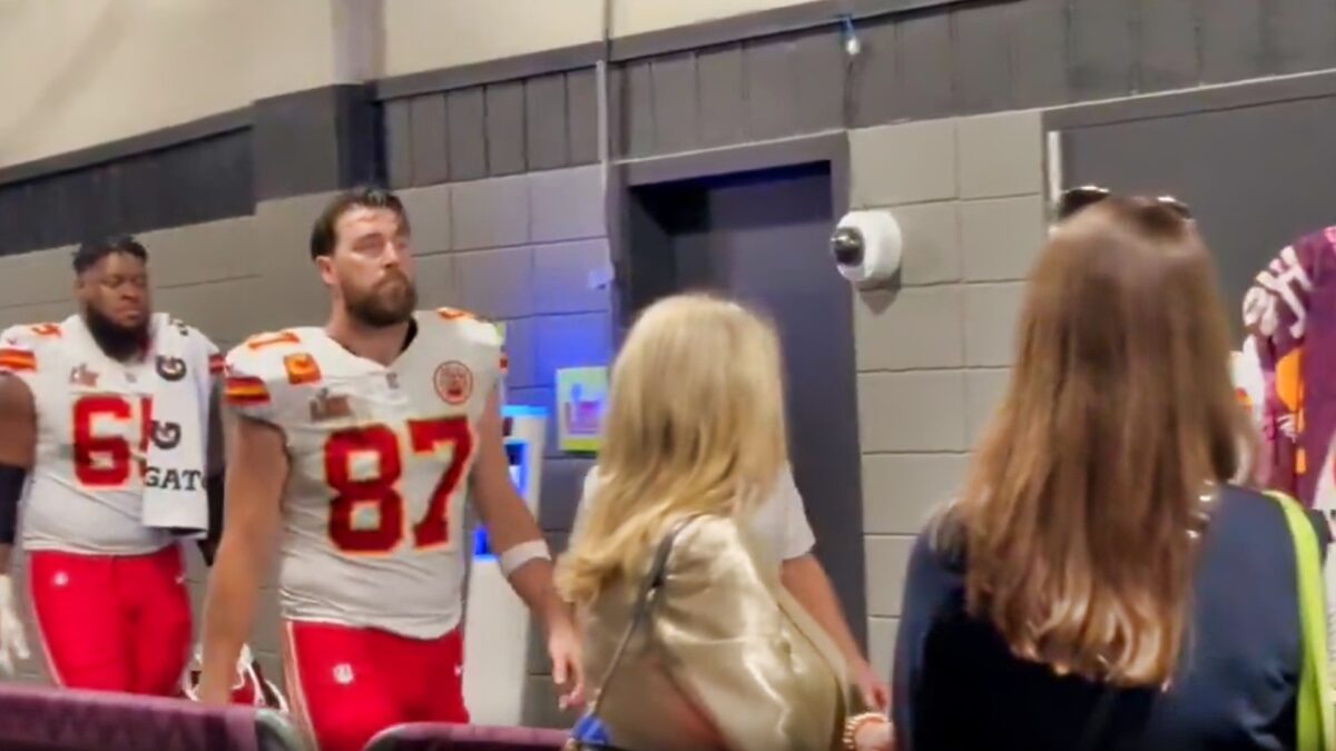 VIDEO: Travis Kelce Looked Like He Wanted To Cry While Walking To ...