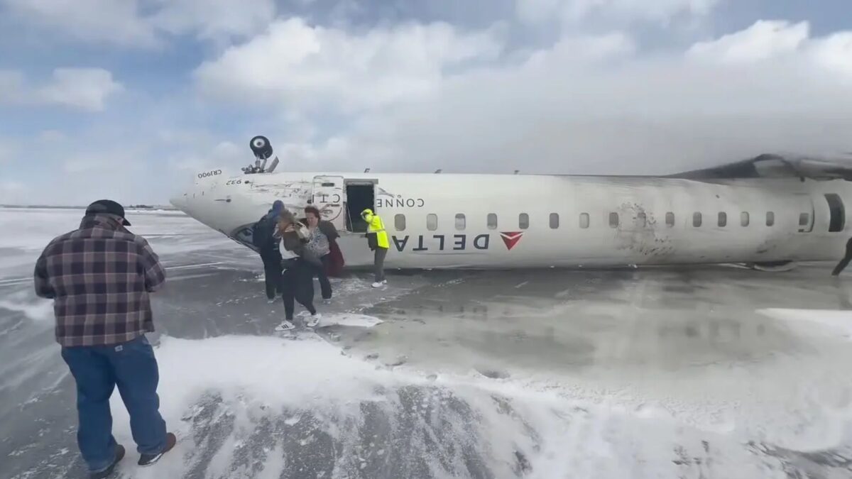 Report Reveals Cause Of Delta Plane's Upside-Down Crash