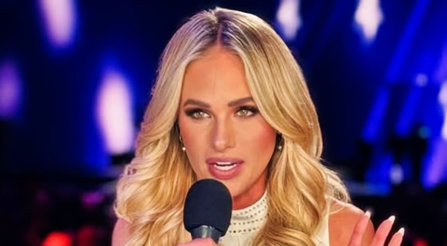Tomi Lahren Stuns While Showing Off Her New Outfit For Spring Training ...