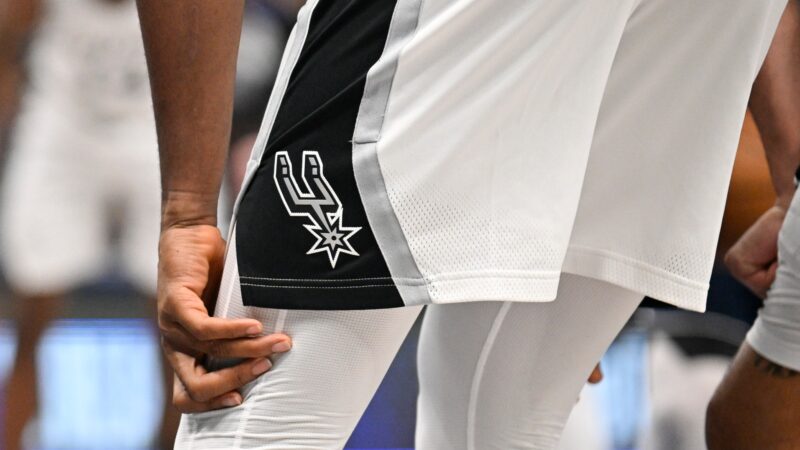 San Antonio Spurs Broadcaster Announces Retirement After 24-Year Run