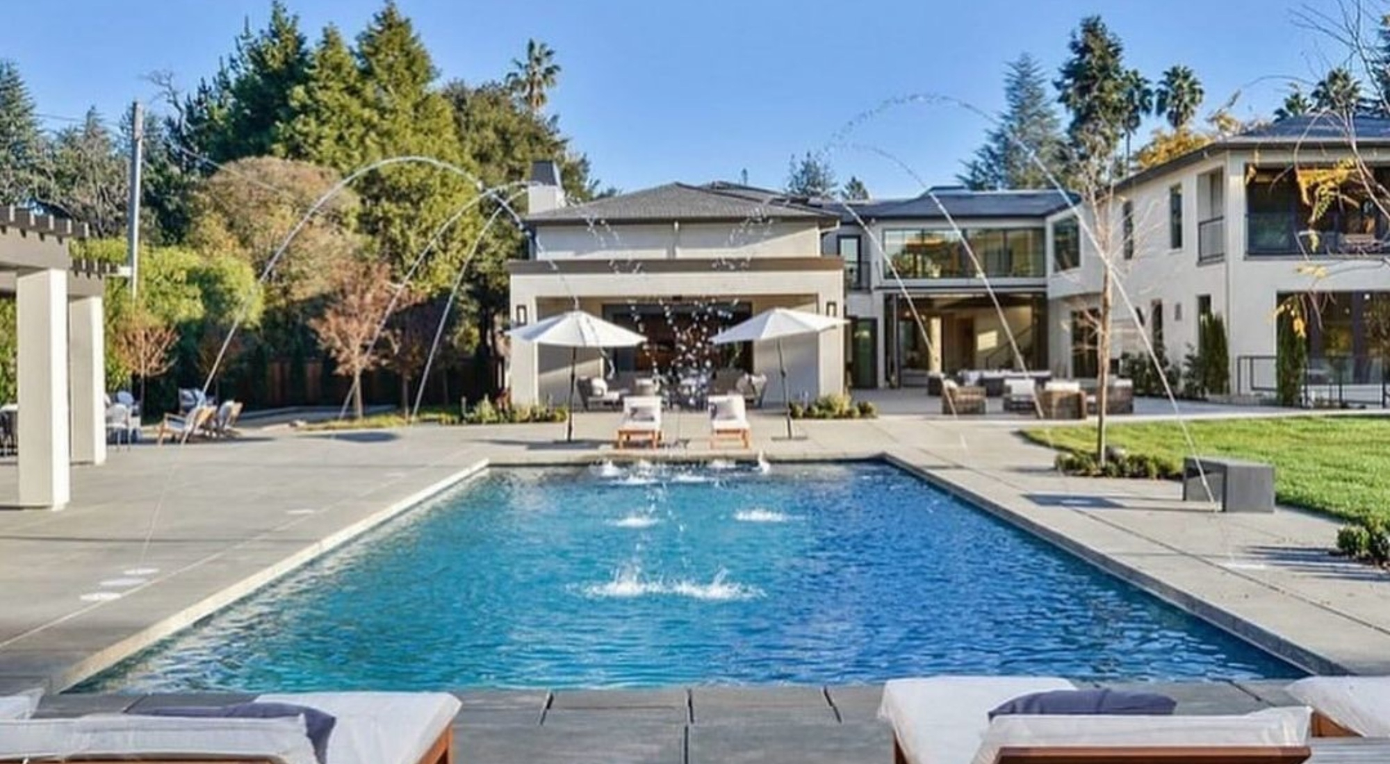 Inside Stephen Curry’s $30M Atherton Mansion Lifestyle