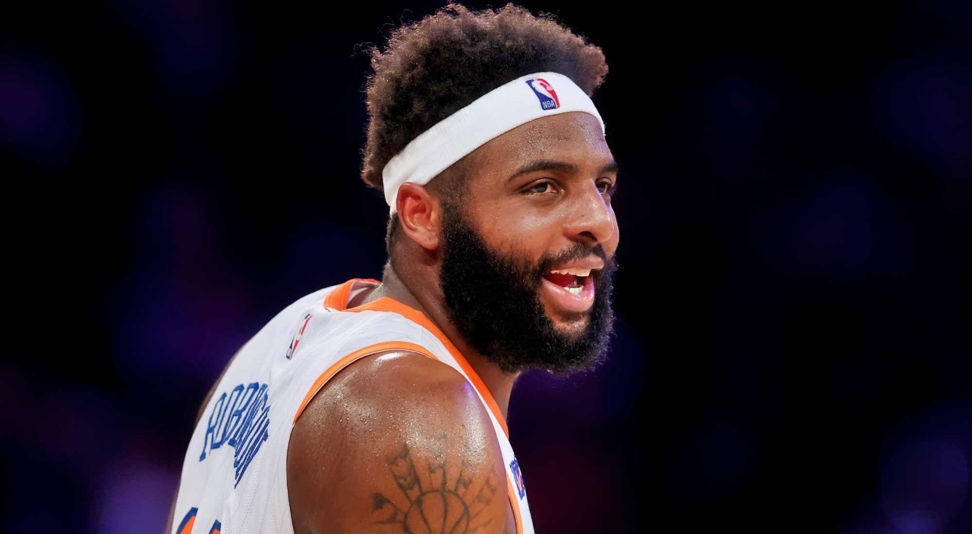 Mitchell Robinson Breaks Out Stephen Curry’s “Night Night” Celebration