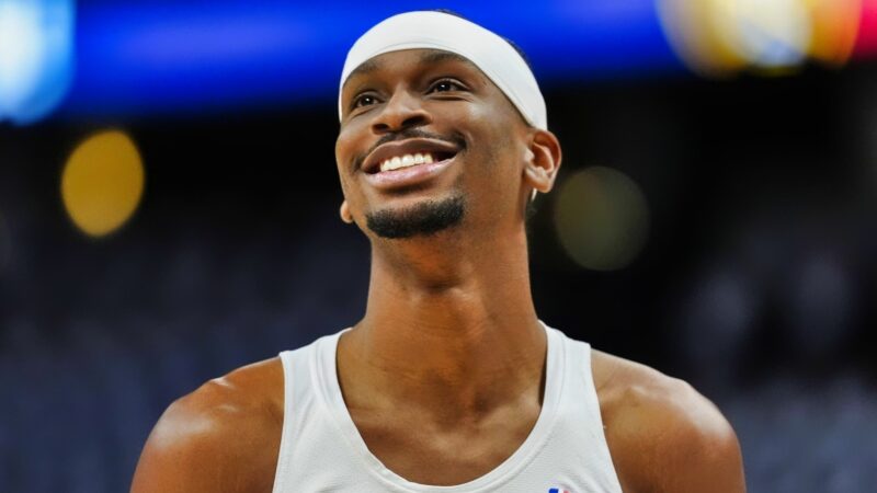 Shai Gilgeous-Alexander Pokes Fun With Viral Smiling Pic