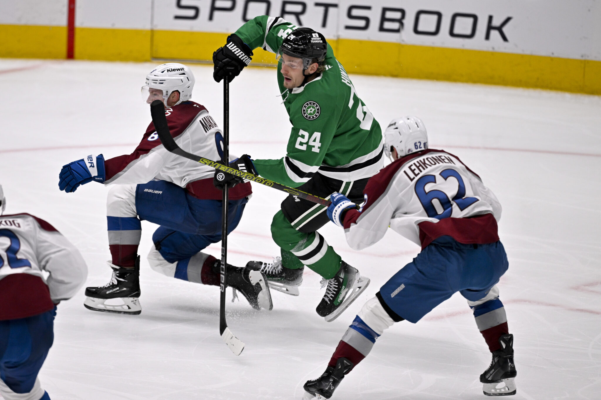 Hockey Fan Behind Dallas Stars Bench Goes Viral
