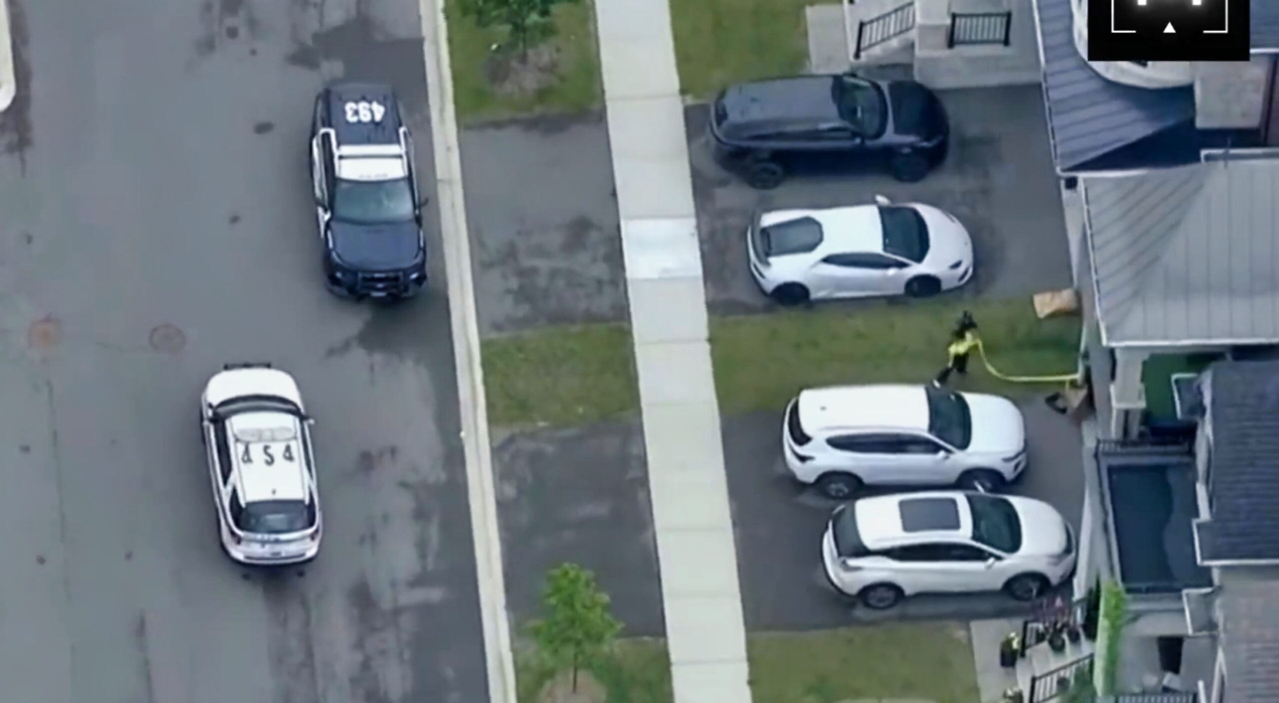 “Only In Canada”: Thieves Try To Steal White Lamborghini Off Driveway ...
