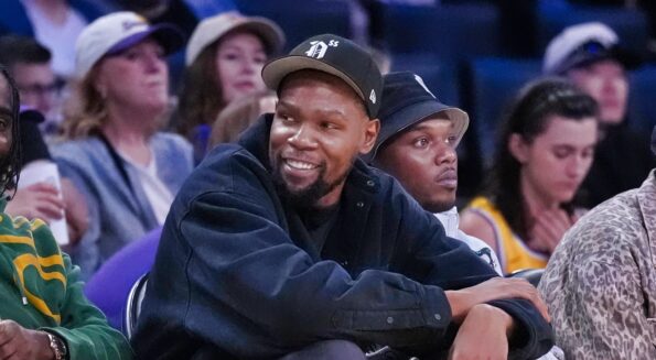 Kevin Durant Shocks Fans With Cold Response After Being Traded