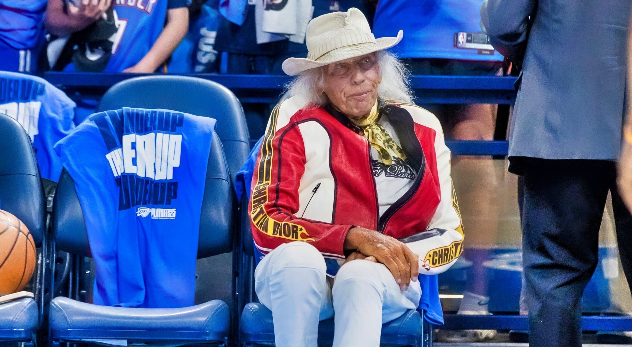 Meet James Goldstein, The NBA Superfan Who's Always Around Smokeshow ...