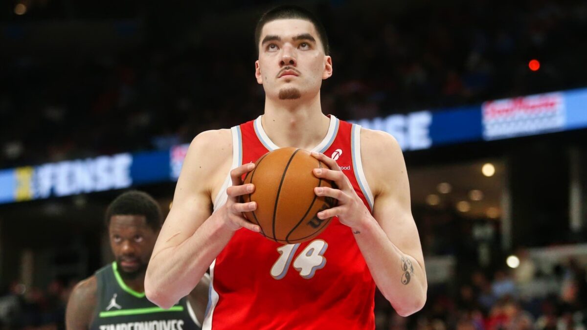 Grizzlies Center Zach Edey Hit With Reckless Driving Charge