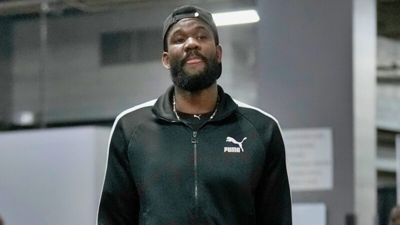 Deandre Ayton Contract Breakdown: Here’s What Lakers’ New Big Man Is ...