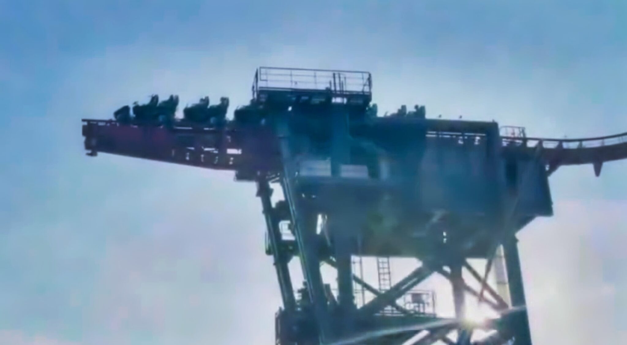 Dramatic Rescue Unfolds As 8 Students Dangle Several Stories In The Air ...