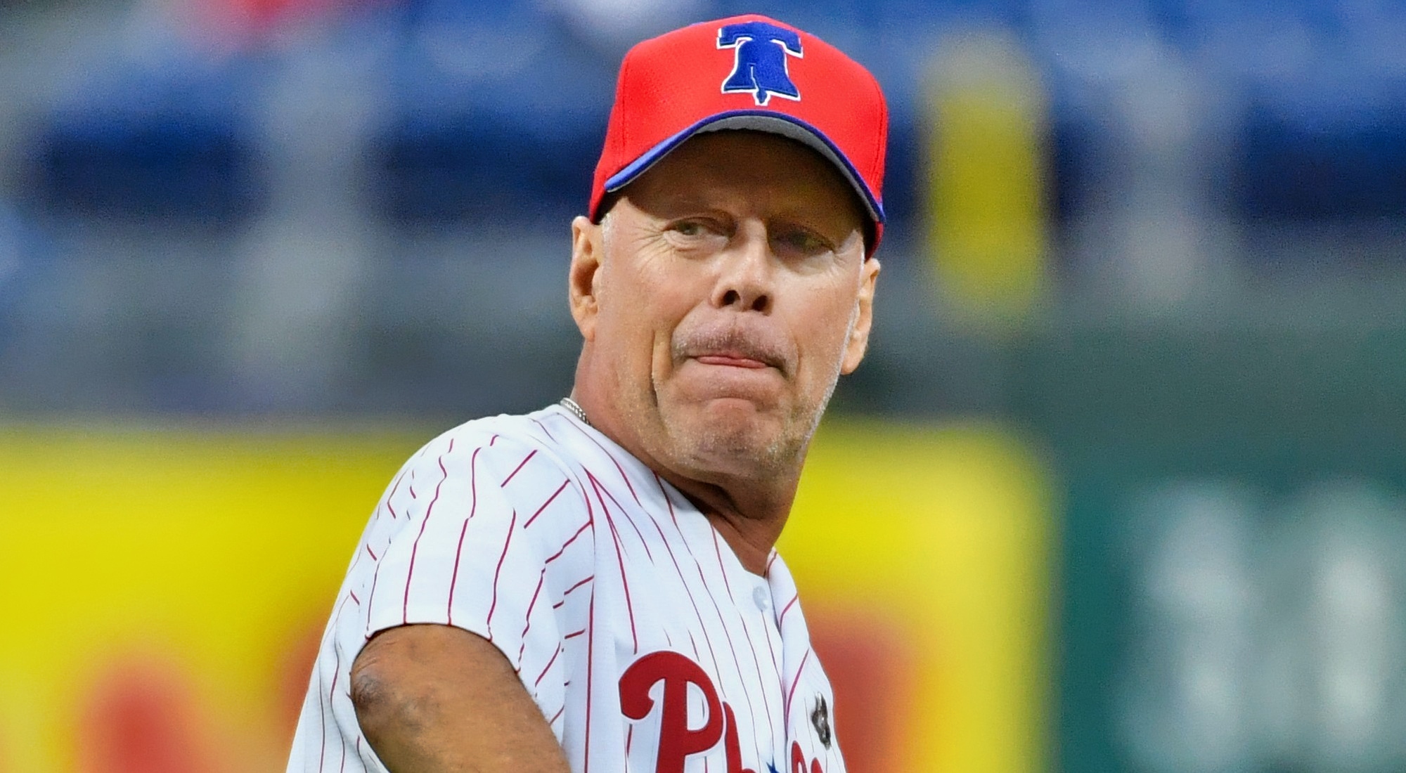 Everyone Praying For Bruce Willis After Heartbreaking Update On His ...