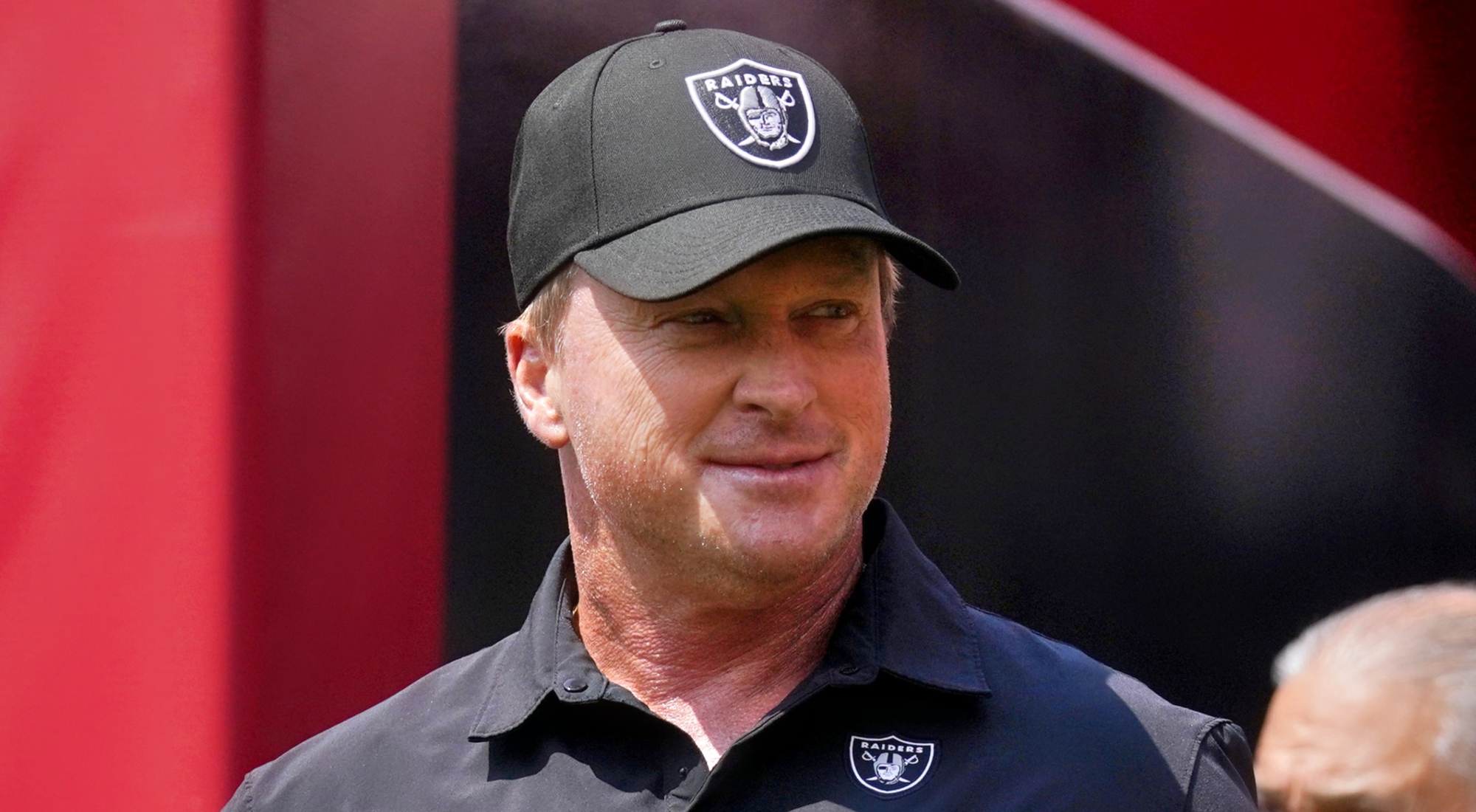 Derek Carr Reportedly Linked To NFL Comeback With Surprise Team In 2026