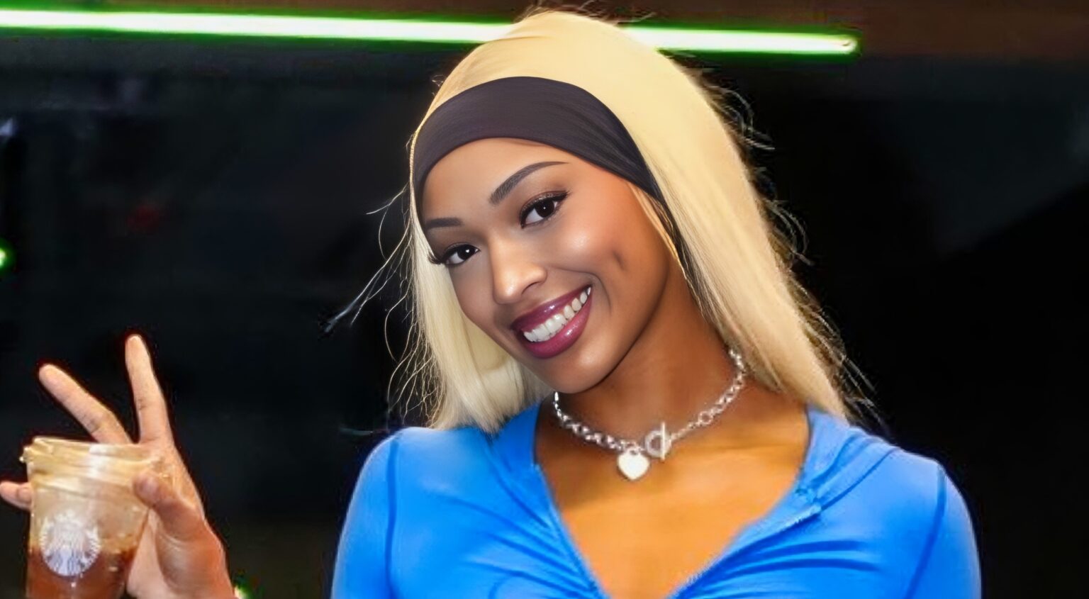 Dijonai Carrington Showed Up To Her First Game With The Minnestoa Lynx ...