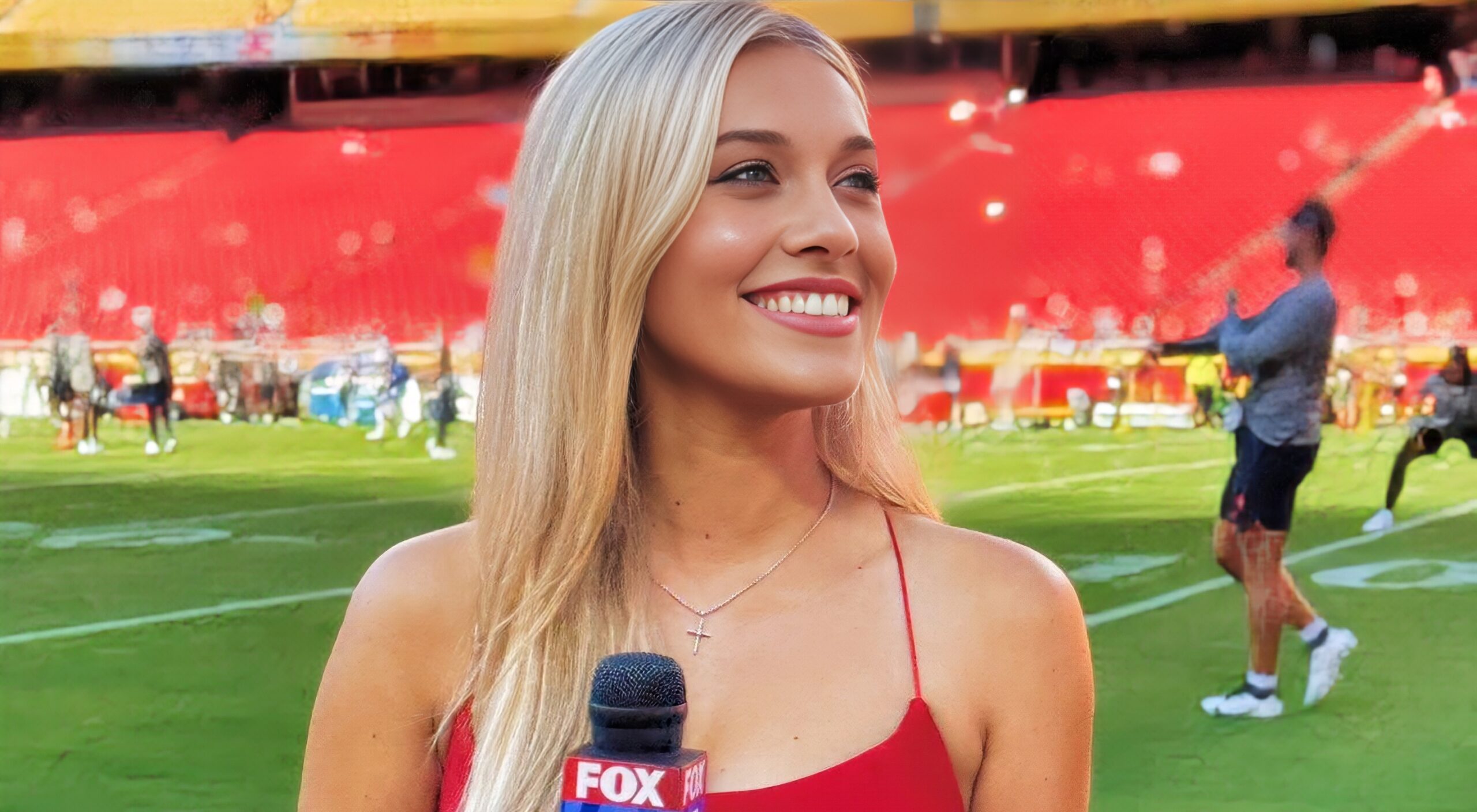 NFL Fans Are Losing Their Minds Over The New Kansas City Chiefs ...