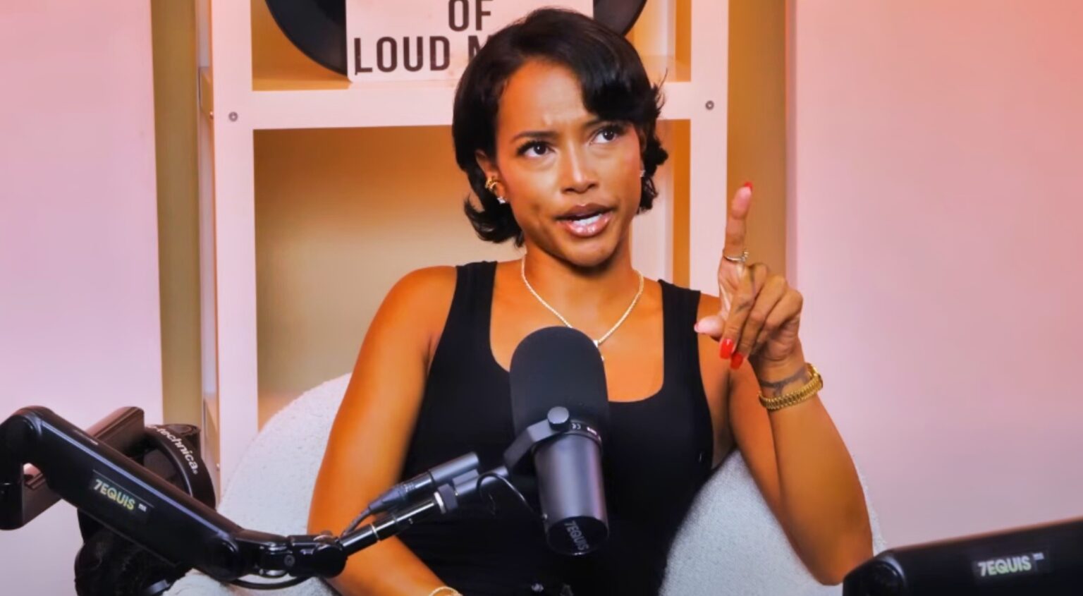CFB World Shows Love to Karrueche Tran After Her Unofficial Entry Into ...