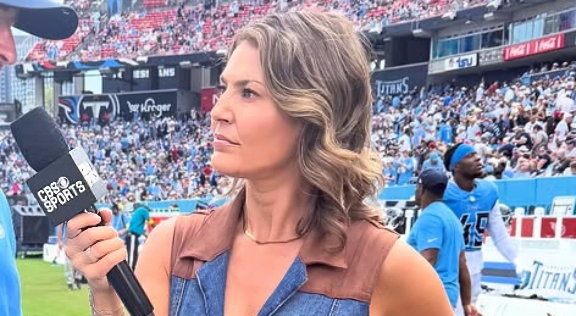 CBS Sideline Reporter Amanda Balionis Stunned In Her Eye-Popping Outfit ...