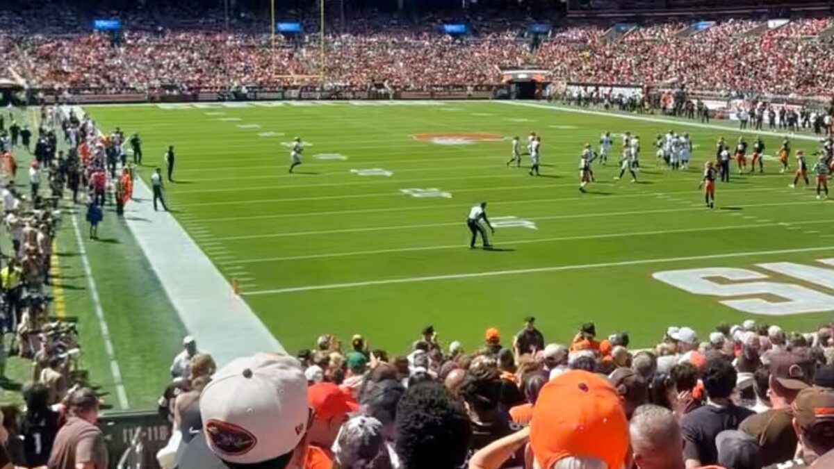 Ref Absolutely Disgusted After Having To Grab A Dirty Sex Toy On The ...