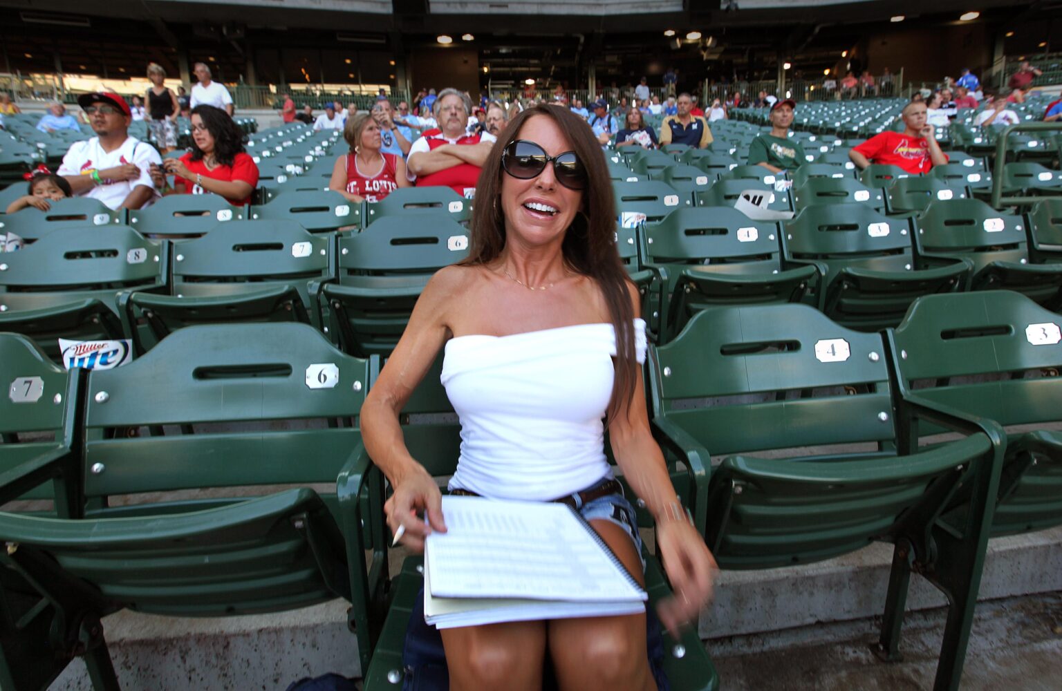 Milwaukee Brewers Fan Who Went Viral Behind Home Plate During Game 2 Of ...
