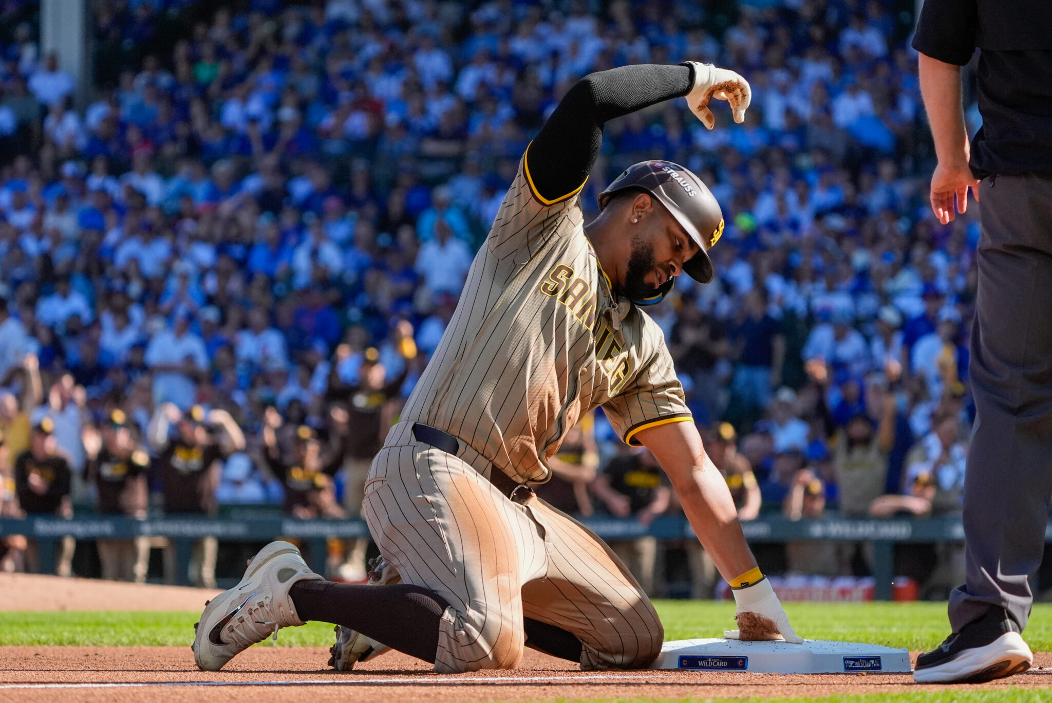 San Diego Padres Players & Coaches Were Trying To Fight Umpires During ...