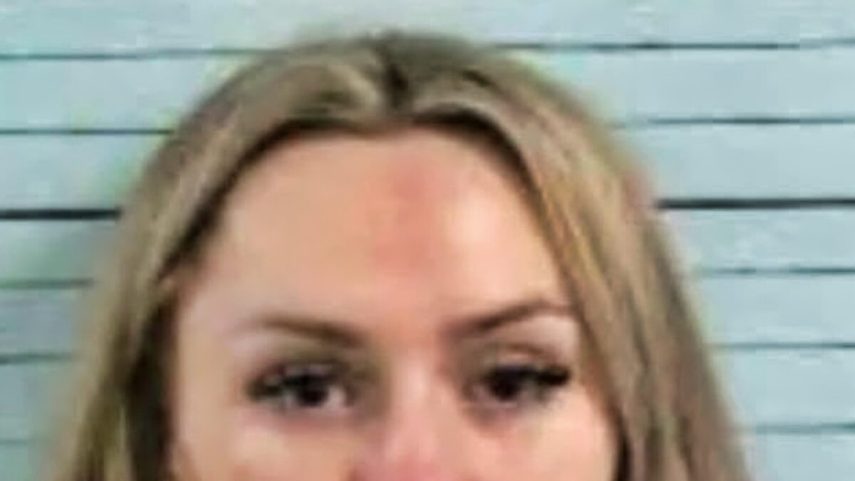 Female’s Mugshot Breaks The Internet After She's Arrested On Disturbing ...