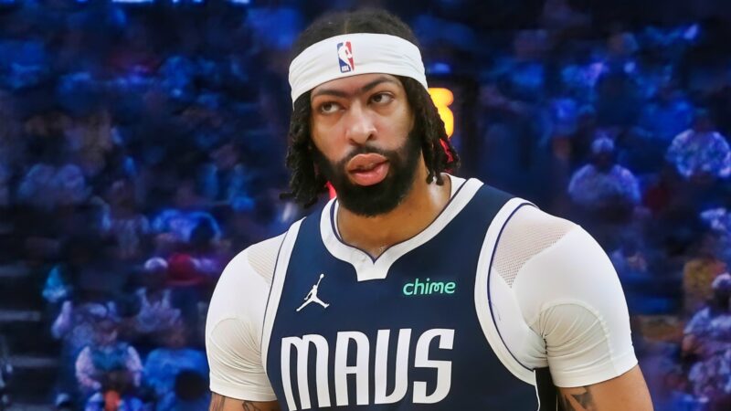Anthony Davis Breaks Silence on Trade Rumors With Fiery Message to Fans