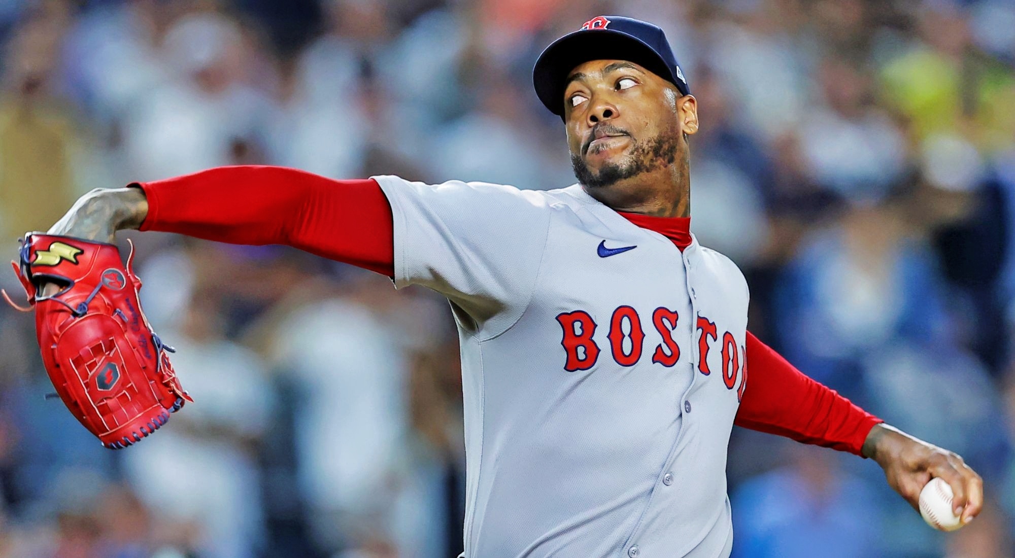 Aroldis Chapman Makes Spectacular Play After Getting Hit On Foot To ...