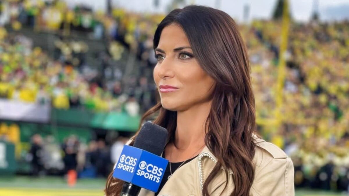Navy Students Were Spotted Going All Out For CBS Sideline Reporter ...